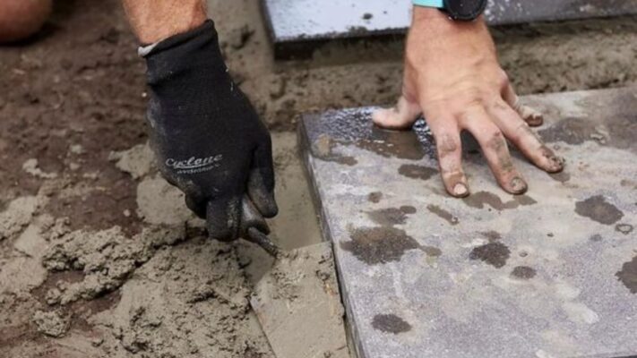 How to Install Pavers: Step-by-Step Guide to Lay Pavers