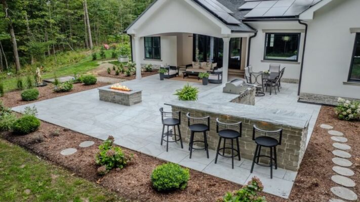 10 Outdoor Kitchen Layouts with Stone Pavers